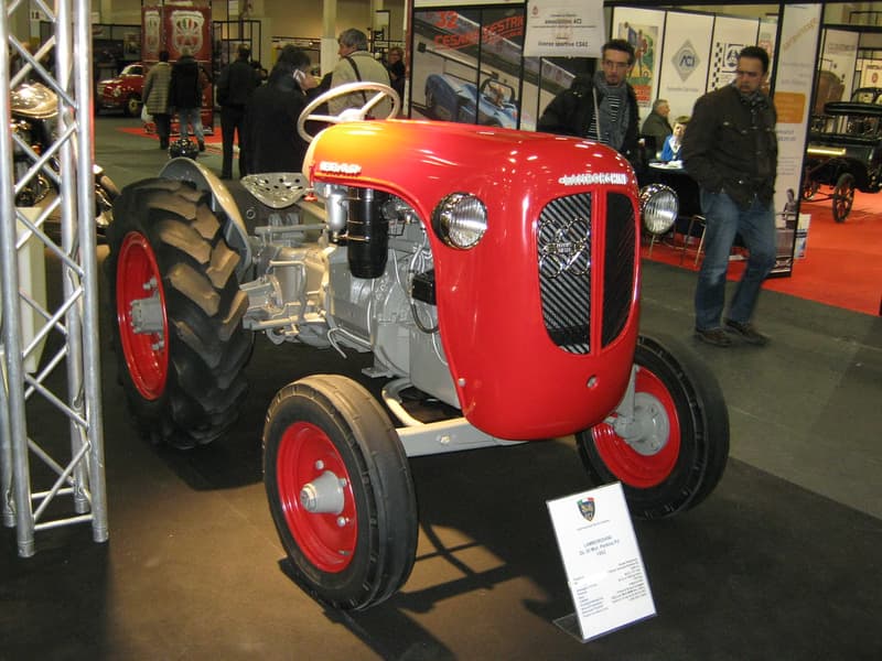Lamborghini TRACTOR: History & Guide of All Models | LamboCARS.com