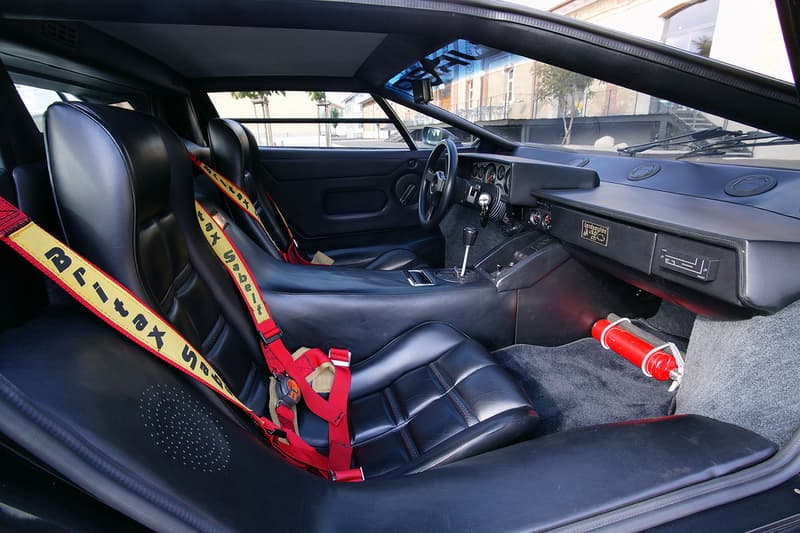 High-Resolution Lamborghini Countach Turbo S Photos