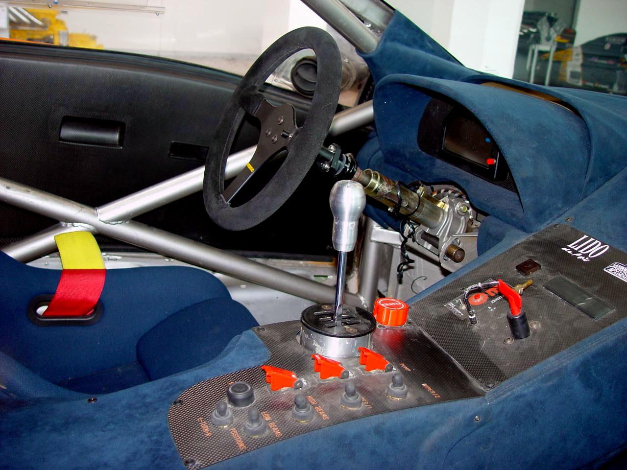 High-Resolution Lamborghini Diablo GT2 Photos