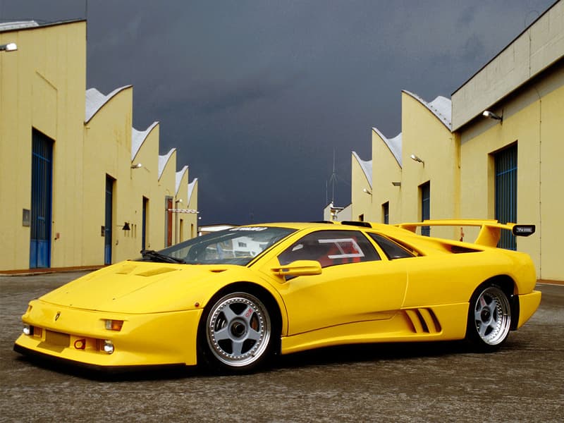 Lamborghini Minivan: Bertone Genesis Guide & History | LamboCARS.com