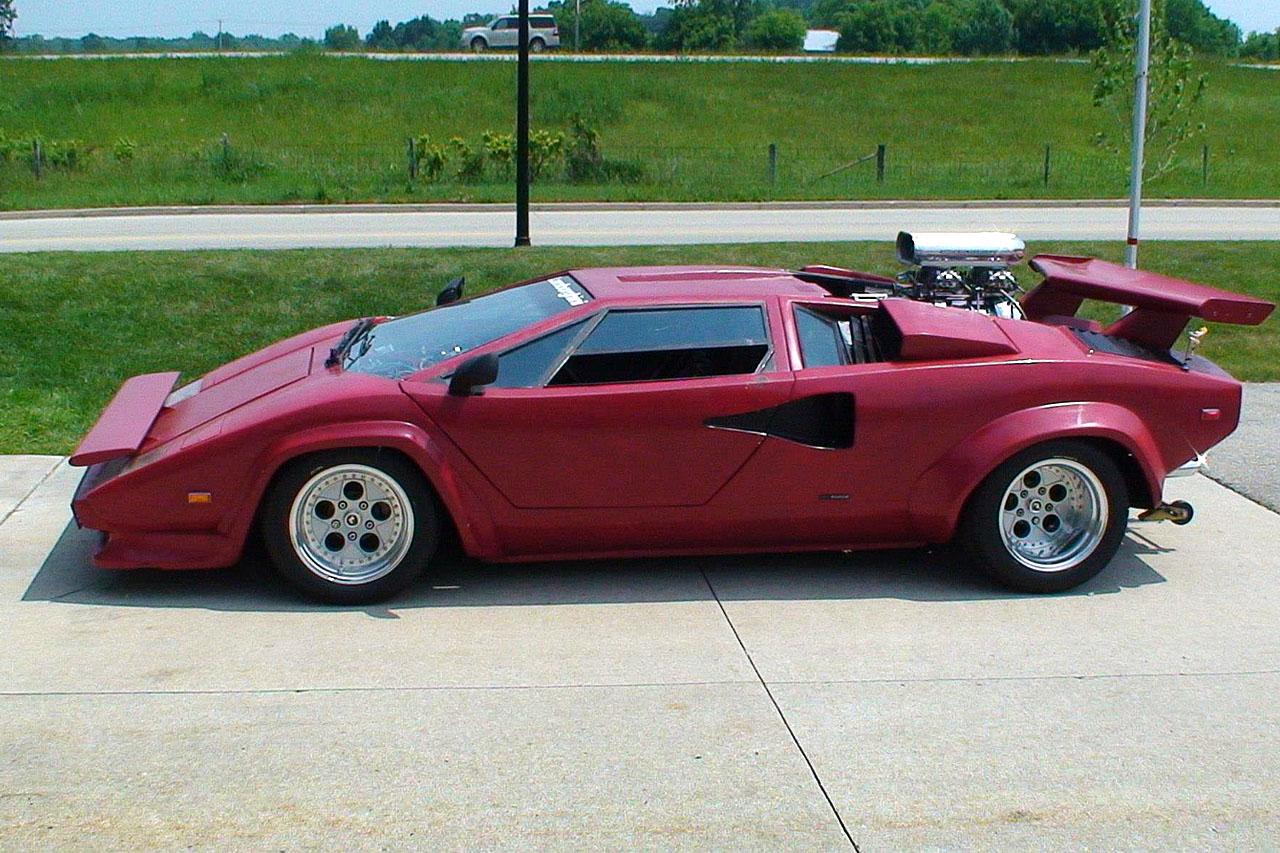 High-Resolution Lamborghini Countach Photos
