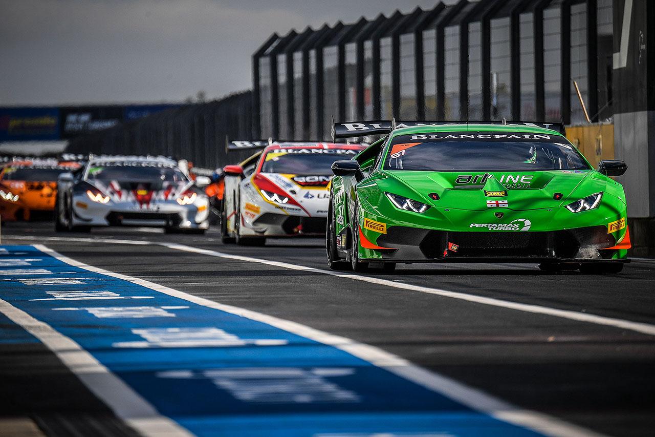 Lamborghini Super Trofeo Guide & History | LamboCARS.com