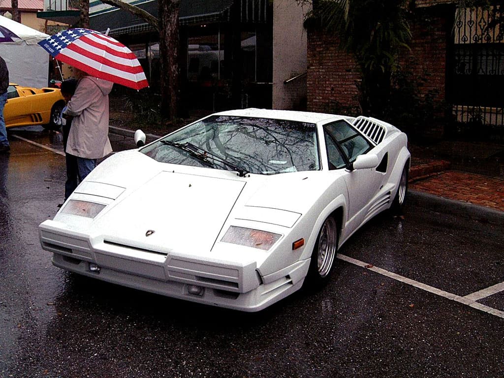 High-Resolution Lamborghini Countach Photos