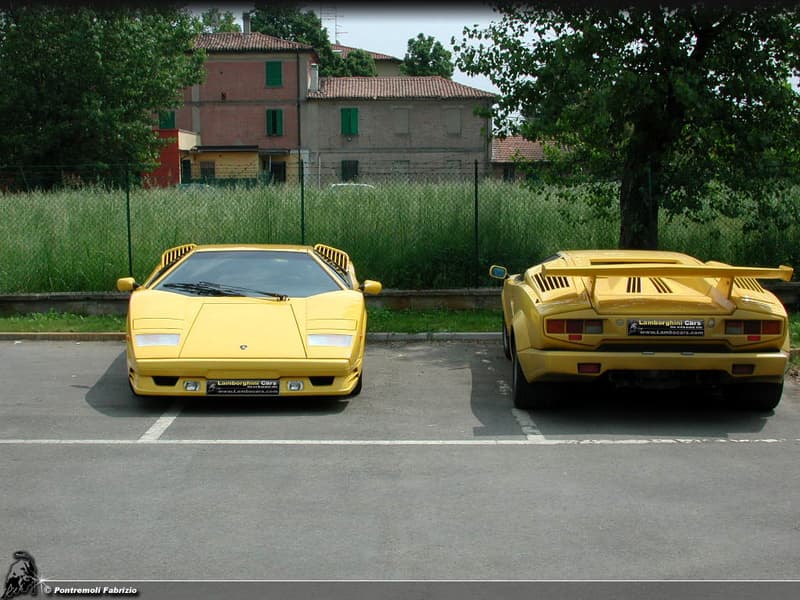 High-Resolution Lamborghini Countach Photos