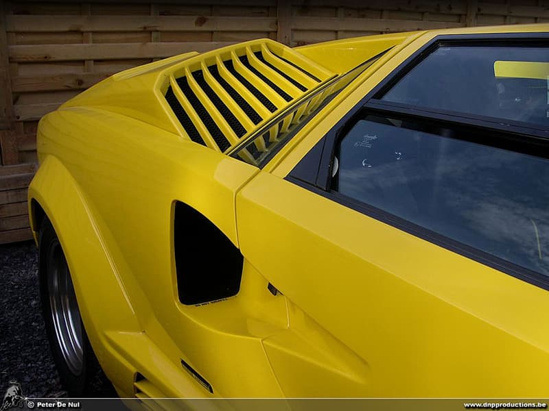 High-Resolution Lamborghini Countach Photos