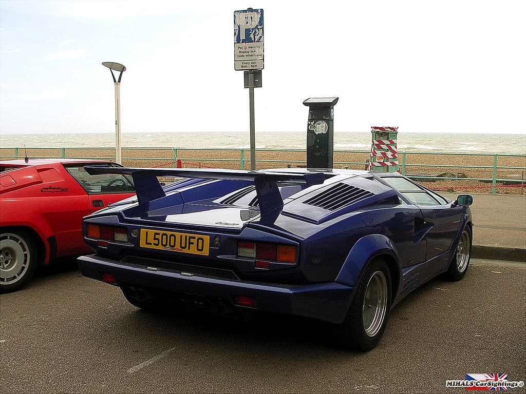 High-Resolution Lamborghini Countach Photos