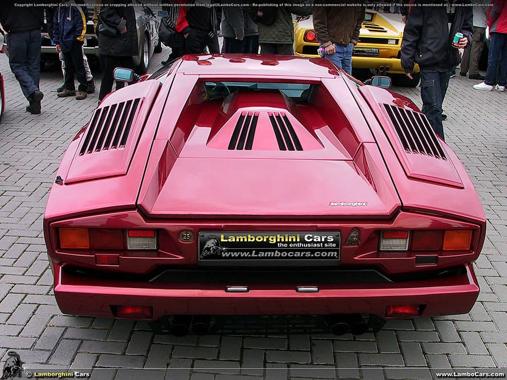 High-Resolution Lamborghini Countach Photos