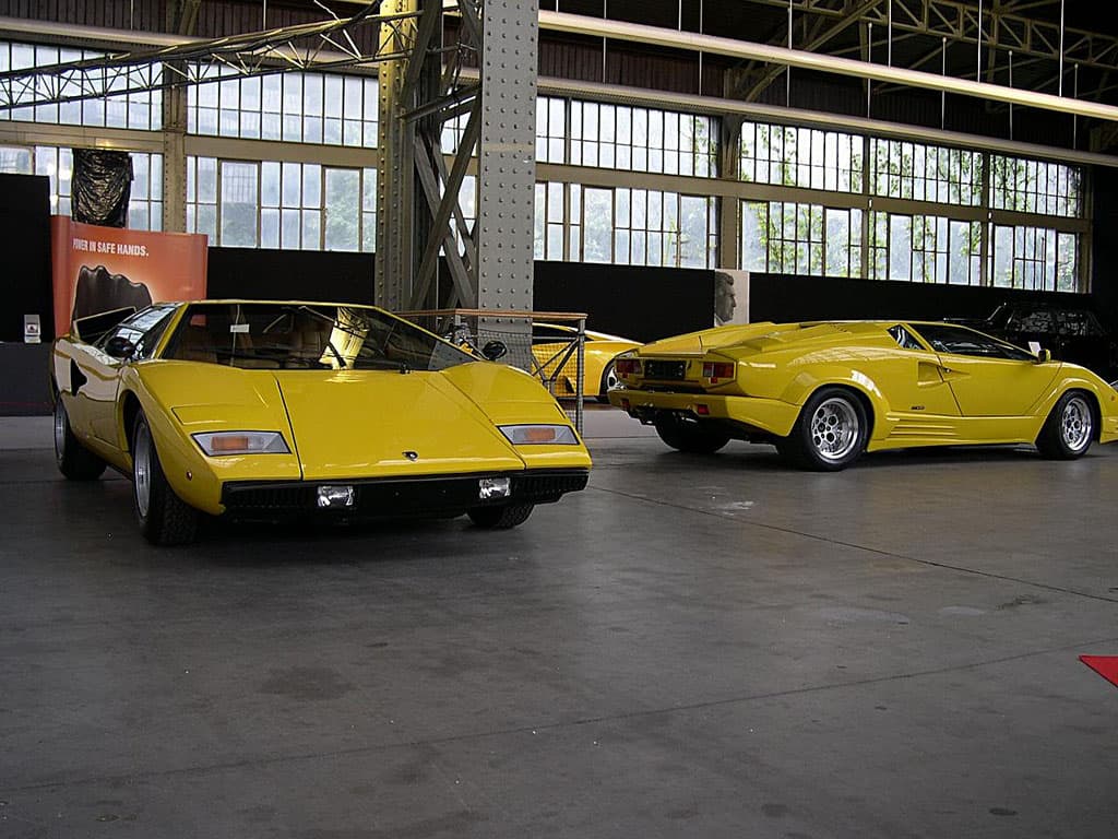 High-Resolution Lamborghini Countach LP400 Photos
