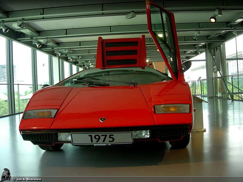 High-Resolution Lamborghini Countach LP400 Photos