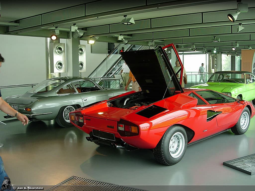 High-Resolution Lamborghini Countach LP400 Photos
