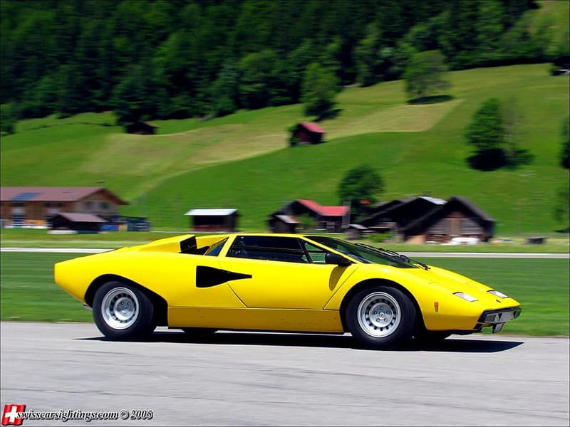High-Resolution Lamborghini Countach LP400 Photos