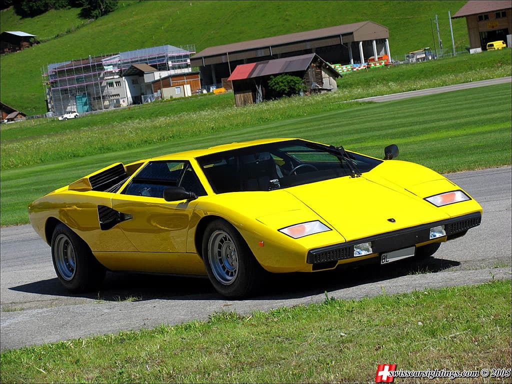 High-Resolution Lamborghini Countach LP400 Photos