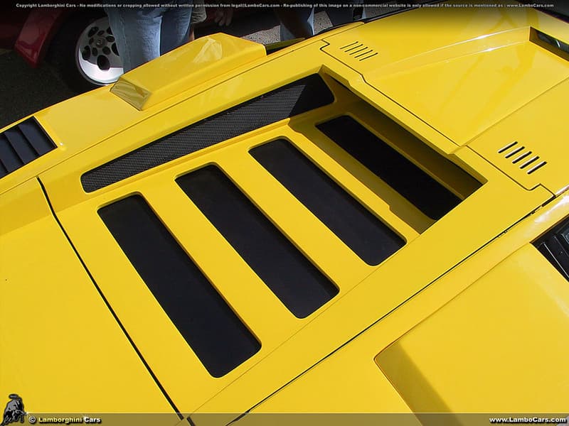 High-Resolution Lamborghini Countach LP400 Photos