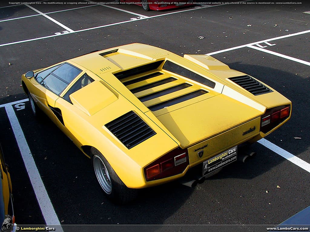 High-Resolution Lamborghini Countach LP400 Photos