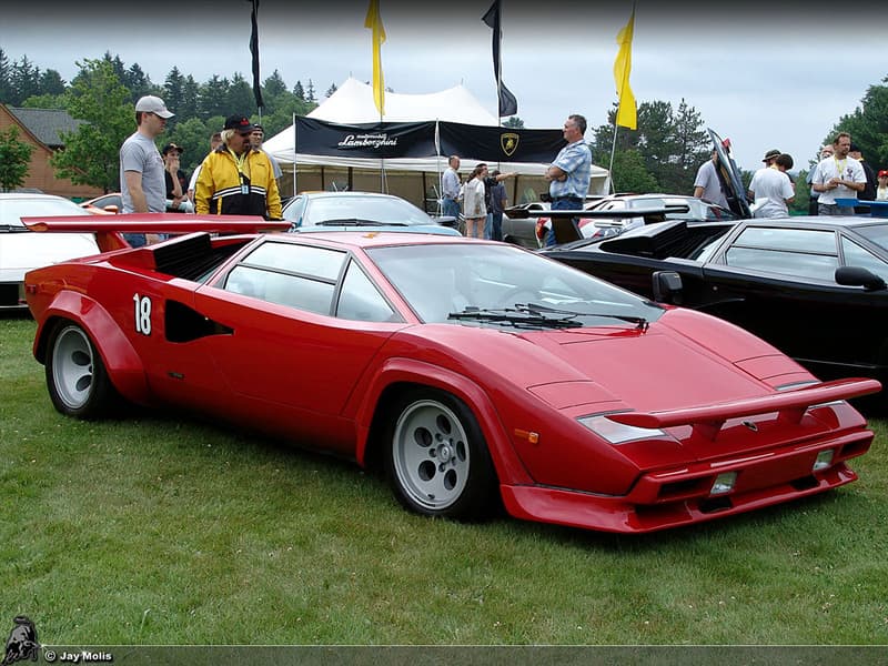 High-Resolution Lamborghini Countach LP400 S Photos