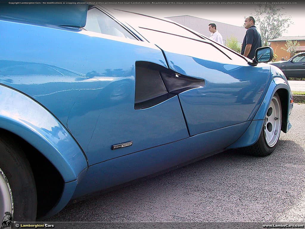 High-Resolution Lamborghini Countach LP400 S Photos