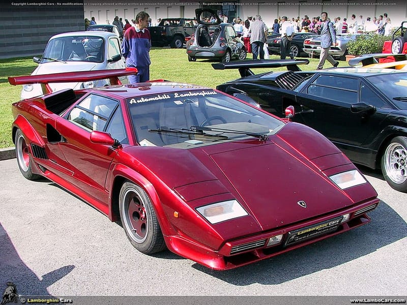High-Resolution Lamborghini Countach LP400 S Photos