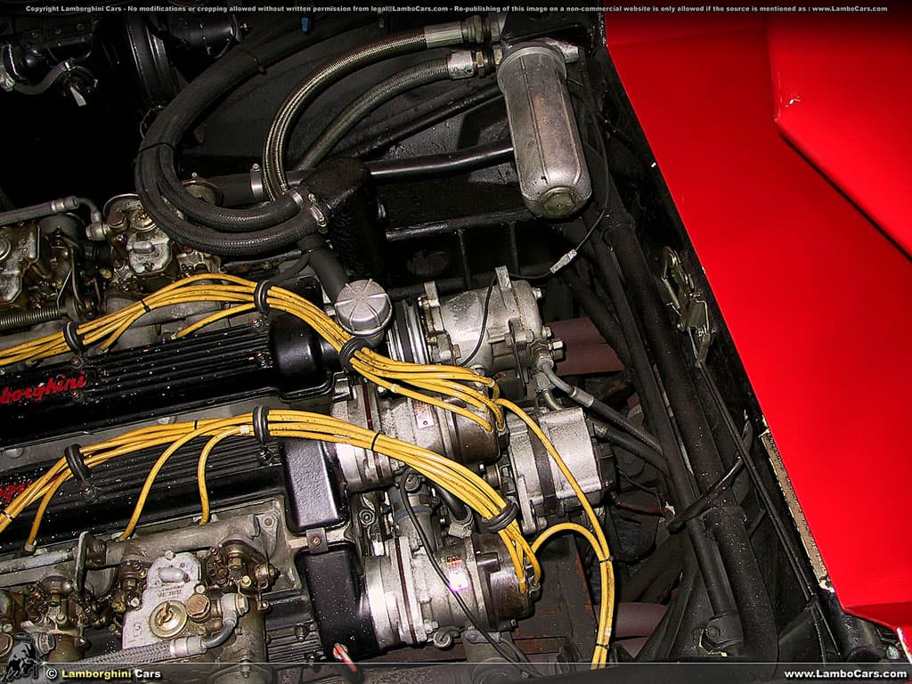 High-Resolution Lamborghini Countach LP400 S Photos