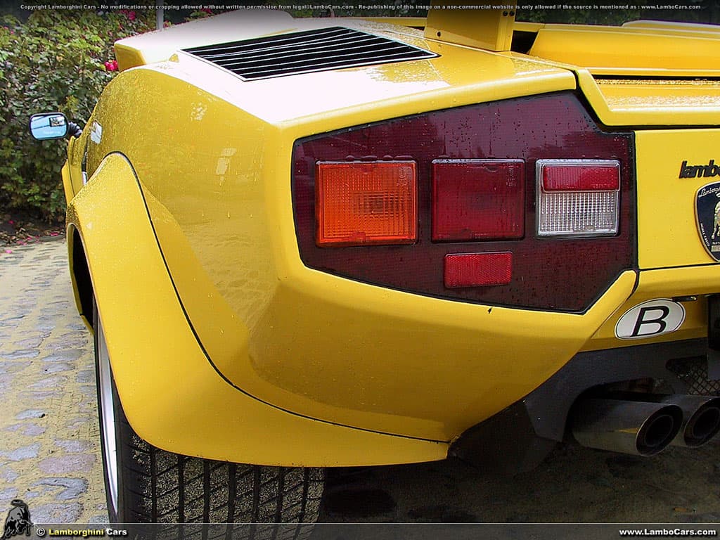 High-Resolution Lamborghini Countach LP400 S Photos
