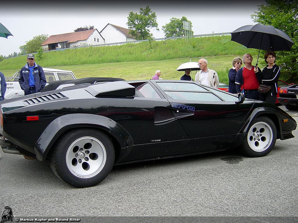 High-Resolution Lamborghini Countach LP500 S Photos