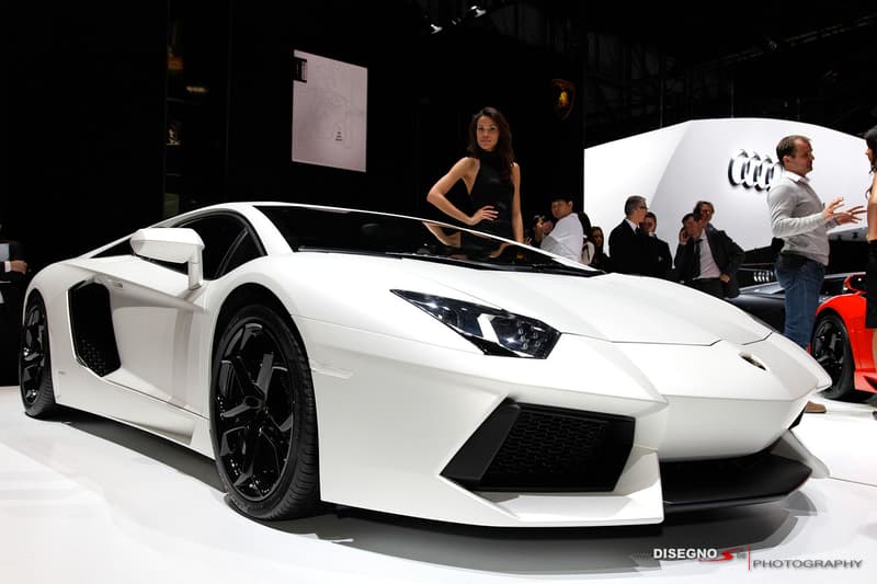 side view of the amazing looking lamborghini aventador lp700 the new ...