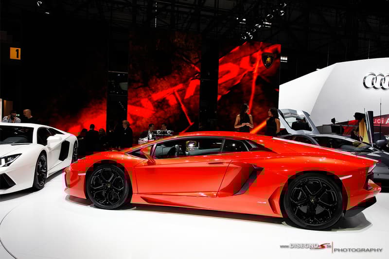 side view of the amazing looking lamborghini aventador lp700 the new ...