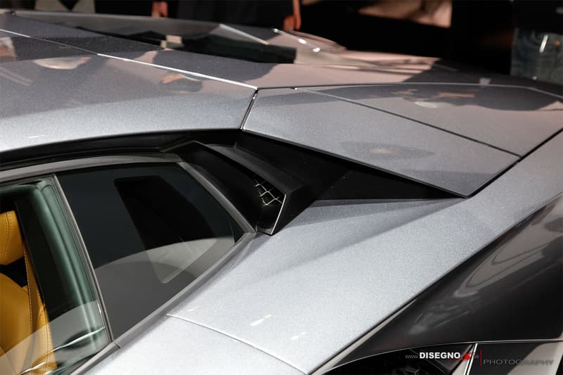 side view of the amazing looking lamborghini aventador lp700 the new ...