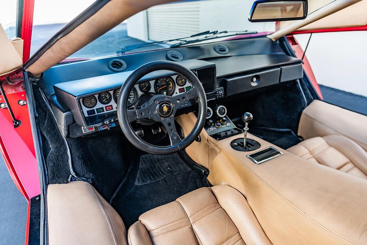 High-Resolution Lamborghini Countach Photos