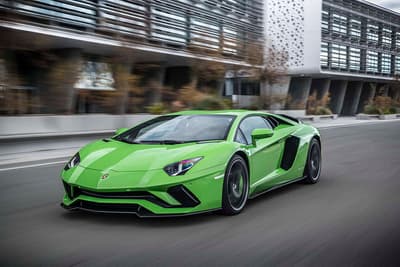 How to Drive a Lamborghini: Expert Insights from Supercar Professionals ...