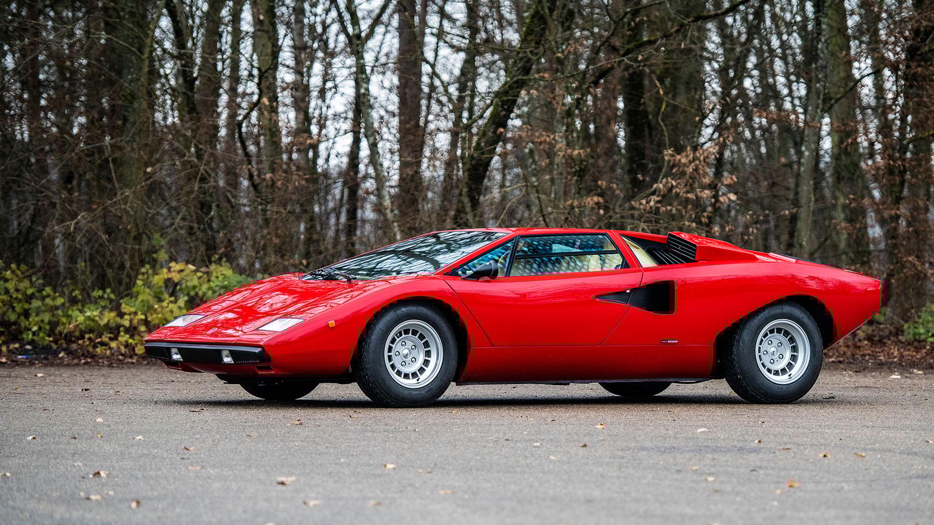 Eight things you need to know about the Lamborghini Countach - LamboCARS