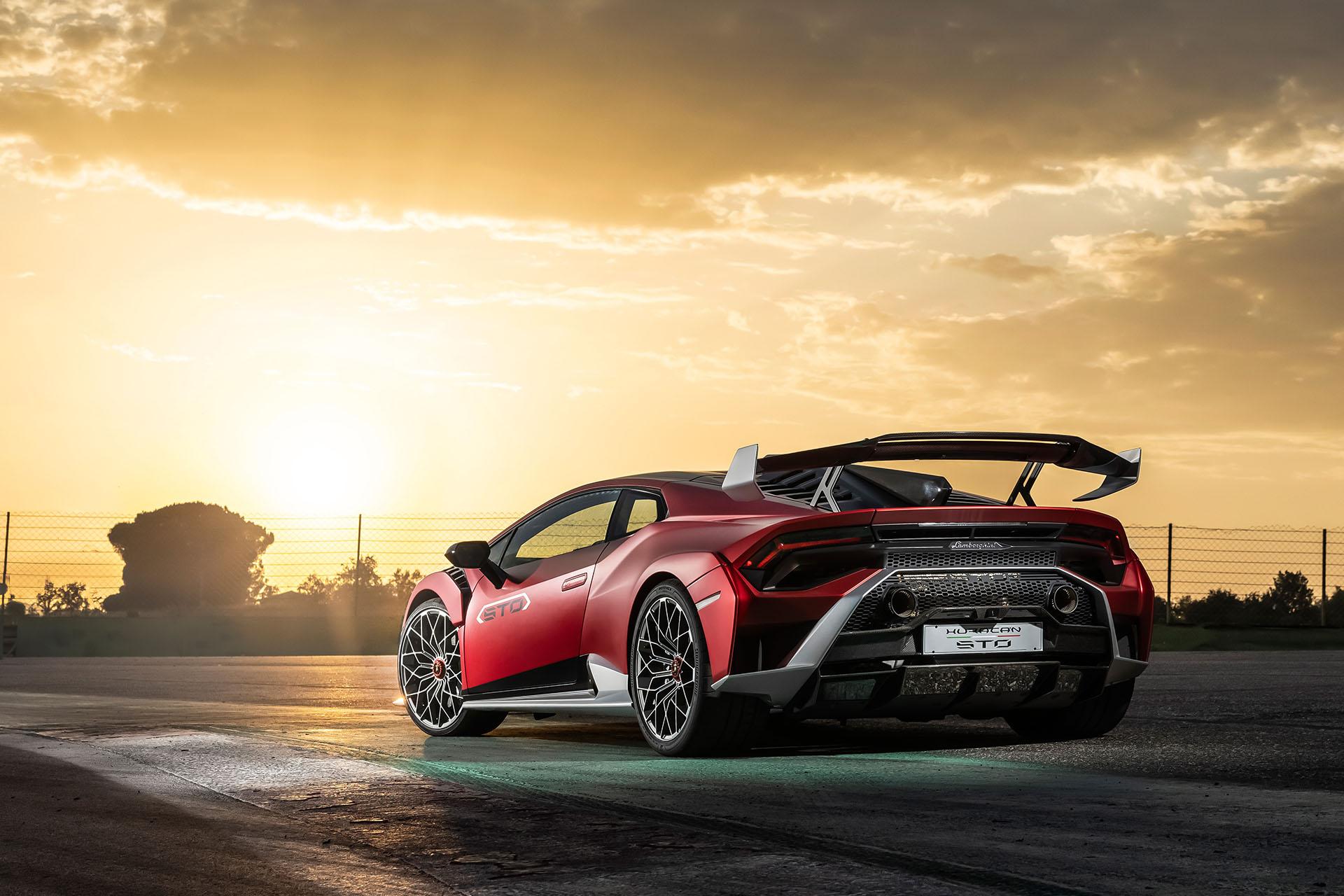 Huracán STO unleashed – Pictures & Gallery - LamboCars