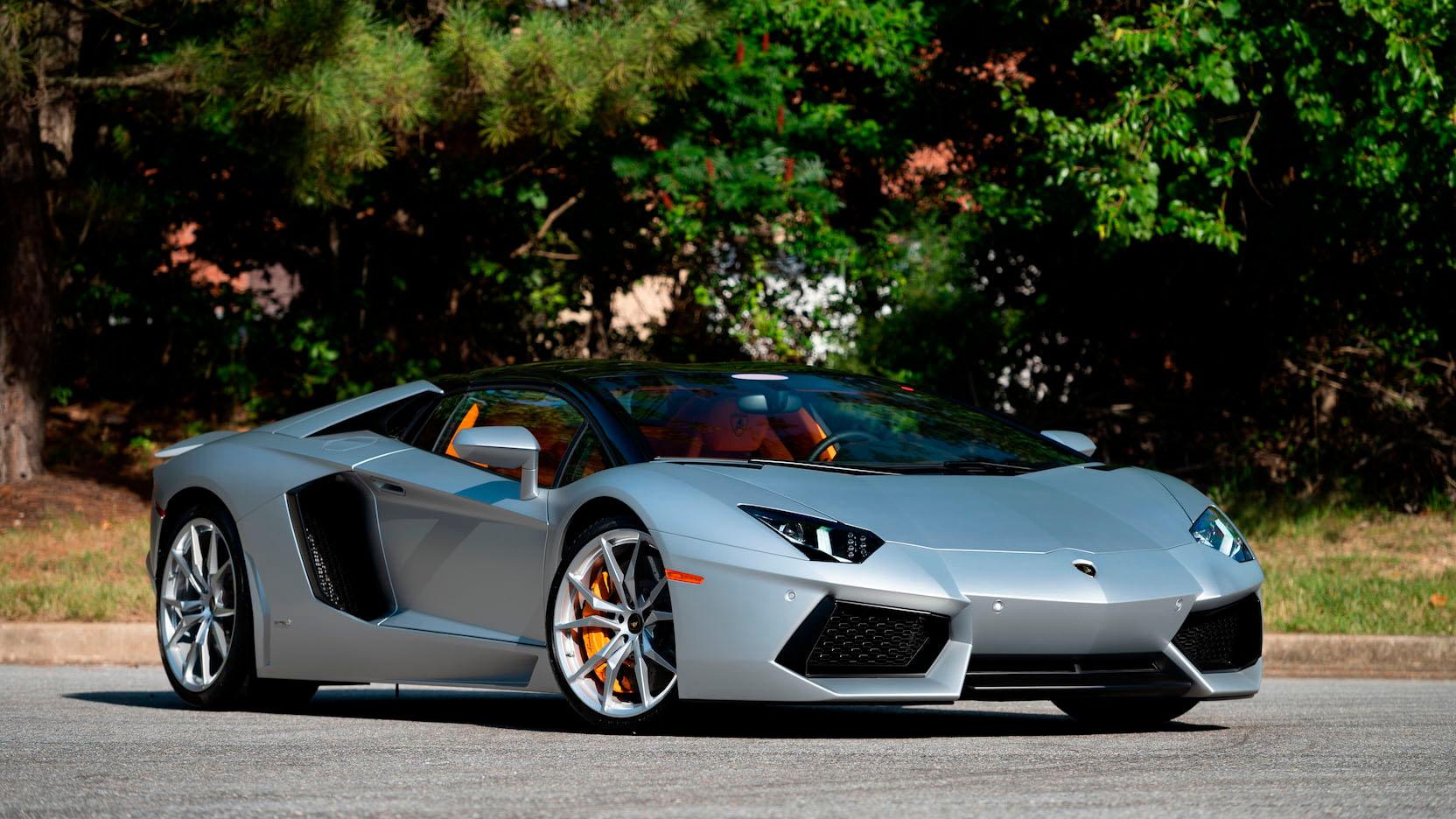 Lamborghini Huracan vs Aventador: A Full Comparison of Speed, Design ...