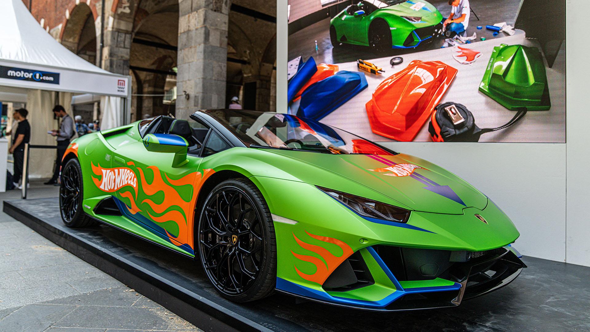 Lamborghini on display at the MiMo 2022 - LamboCars