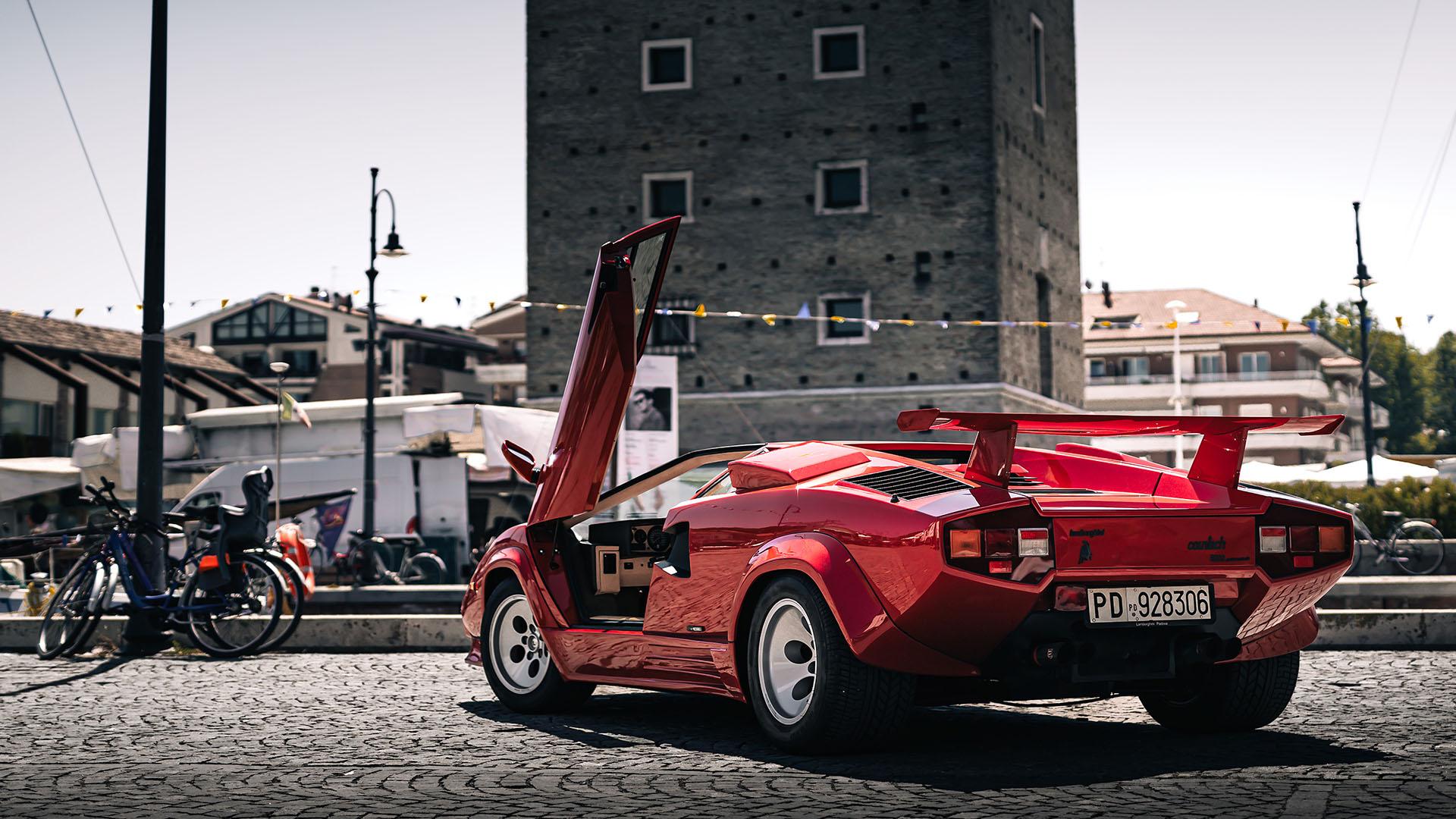 Back in the Eighties, the Countach and the LM002 shared a V12 - LamboCARS