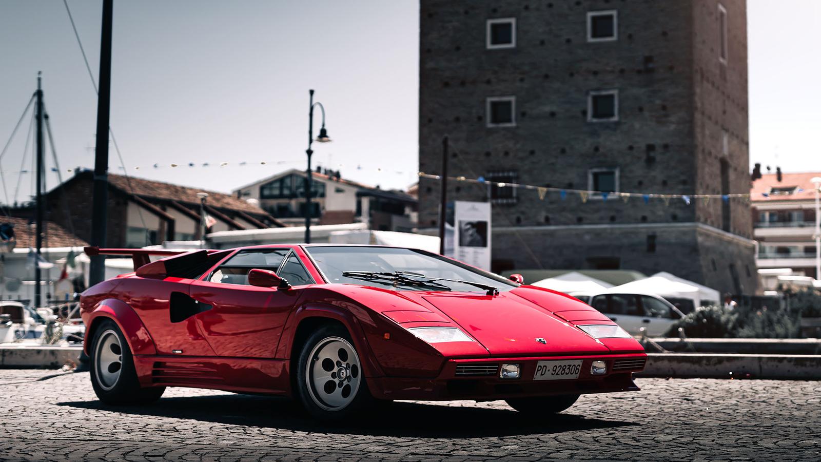 Lamborghini Countach: Review, Price, Specs and Models - LamboCARS