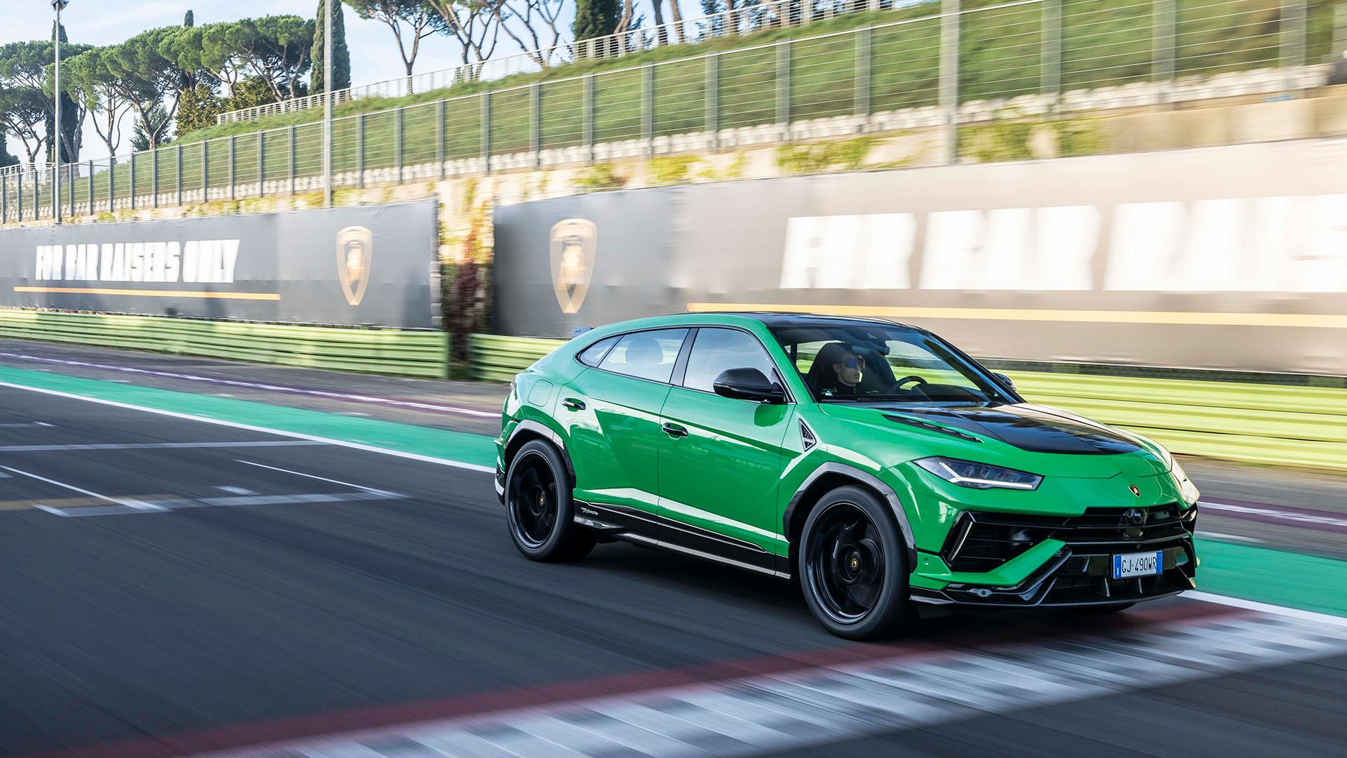 Lamborghini News, Specs, & Model Guides | LamboCARS.com