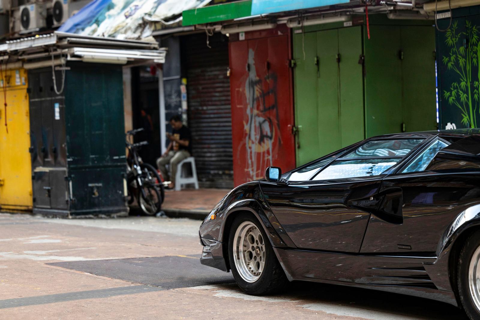 Rare & Immaculate 25th Anniversary Metallic Black Lamborghini Countach ...