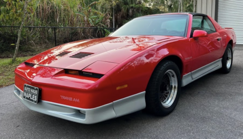 Lamborghini Countach & Iconic Cars With The Best Pop-Up Headlights ...