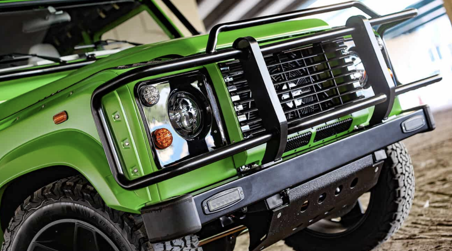 Reimagining Rugged Elegance: Land Rover Defenders Reborn in Lamborghini ...