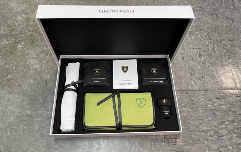 Best Christmas Gifts for Lamborghini Enthusiasts - LamboCars