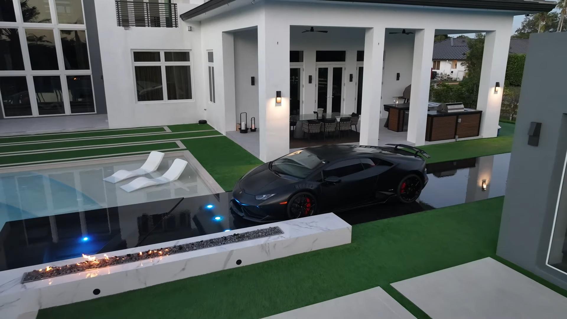 The Lamborghini-Inspired "Lambo Pool" in South Florida Is The Ultimate ...
