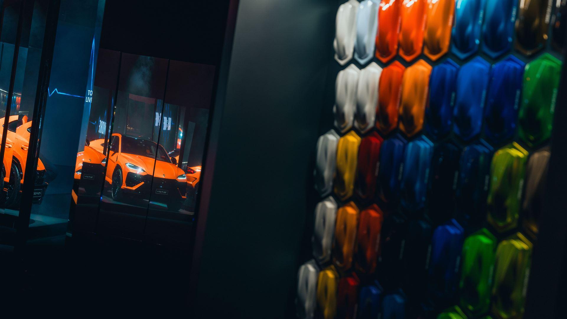 2025 Lamborghini Urus SE Review: Specifications, Features, and ...