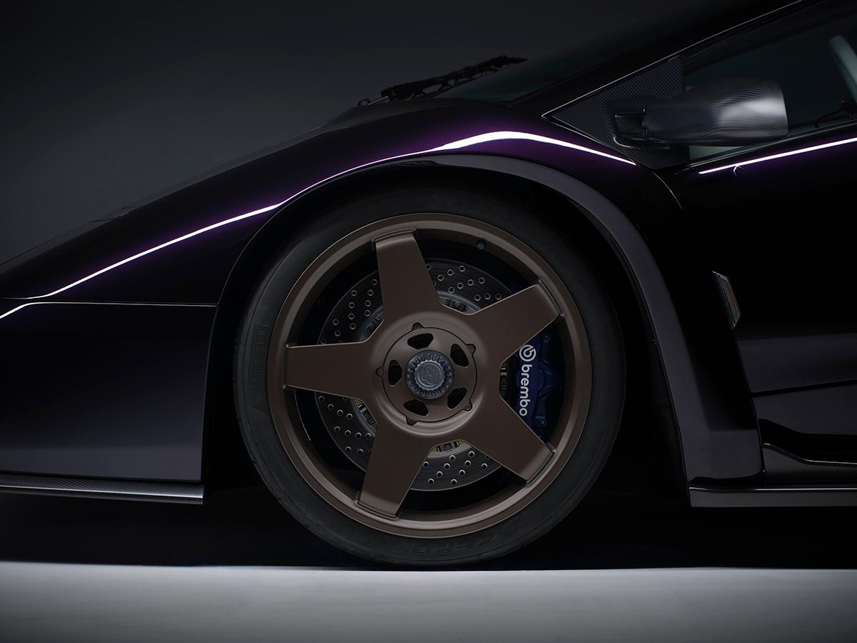 Eccentrica's Lamborghini Diablo V12 Restomod A Rare Fusion of '90s Soul ...